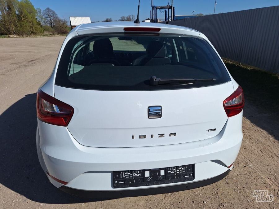 White SEAT Ibiza 2017 in Marijampole, with an engine capacity of 1.40 L and mileage of 146 thousand km for 5650 €, photo 7 on AUTOMOTO.COM.LV