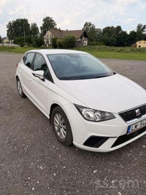 White SEAT Ibiza 2018 in Riga, with an engine capacity of 1.60 L and mileage of 219 thousand km for 6400 €, photo 5 on AUTOMOTO.COM.LV