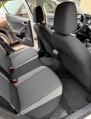 White SEAT Ibiza 2018 in Riga, with an engine capacity of 1.60 L and mileage of 219 thousand km for 6400 €, photo 11 on AUTOMOTO.COM.LV
