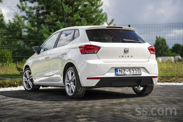 White SEAT Ibiza 2018 in Riga, with an engine capacity of 1.60 L and mileage of 315 thousand km for 8690 €, photo 5 on AUTOMOTO.COM.LV