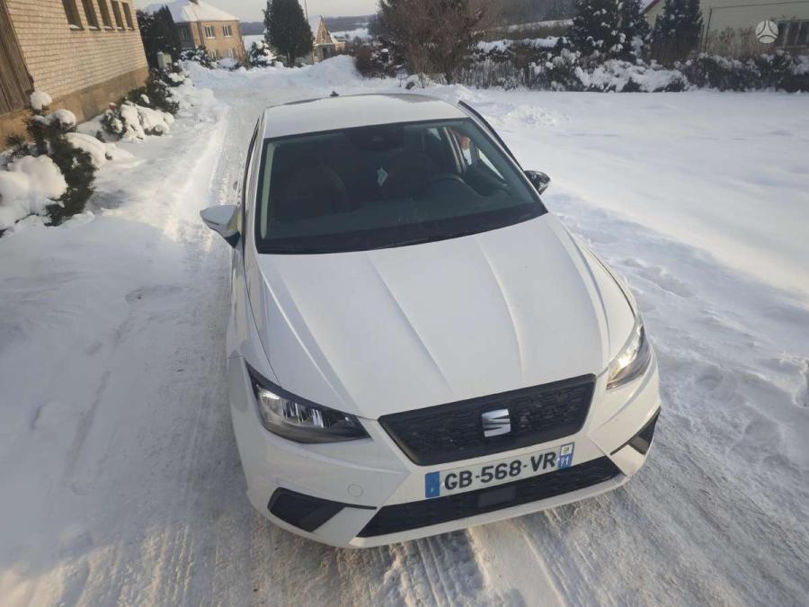 White SEAT Ibiza 2021 in Telschi, with an engine capacity of 1.00 L and mileage of 41 thousand km for 5500 €, photo 3 on AUTOMOTO.COM.LV