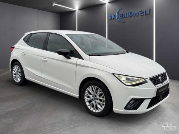 Balts SEAT Ibiza 2023 Kauņa, ar dzinēja tilpumu 1.00 L un nobraukumu 14 tūkst. km par 23327 €, foto 2 vietnē AUTOMOTO.COM.LV