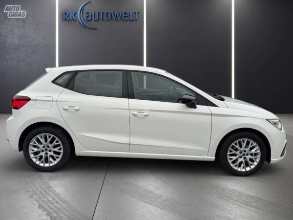 Balts SEAT Ibiza 2023 Kauņa, ar dzinēja tilpumu 1.00 L un nobraukumu 14 tūkst. km par 23327 €, foto 3 vietnē AUTOMOTO.COM.LV