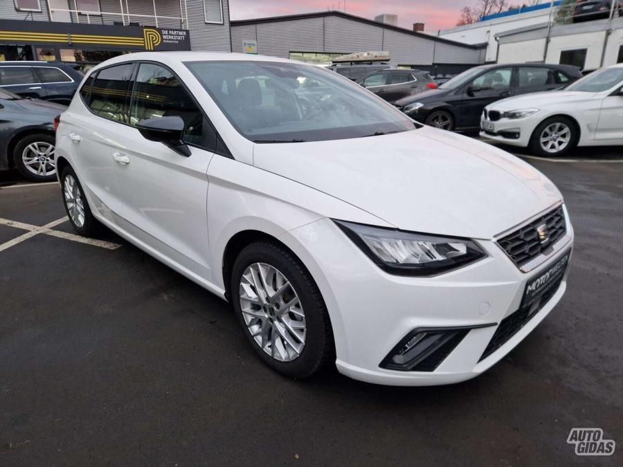 White SEAT Ibiza 2025 in Kaunas, with an engine capacity of 1.00 L and mileage of 12 thousand km for 23269 €, photo 4 on AUTOMOTO.COM.LV
