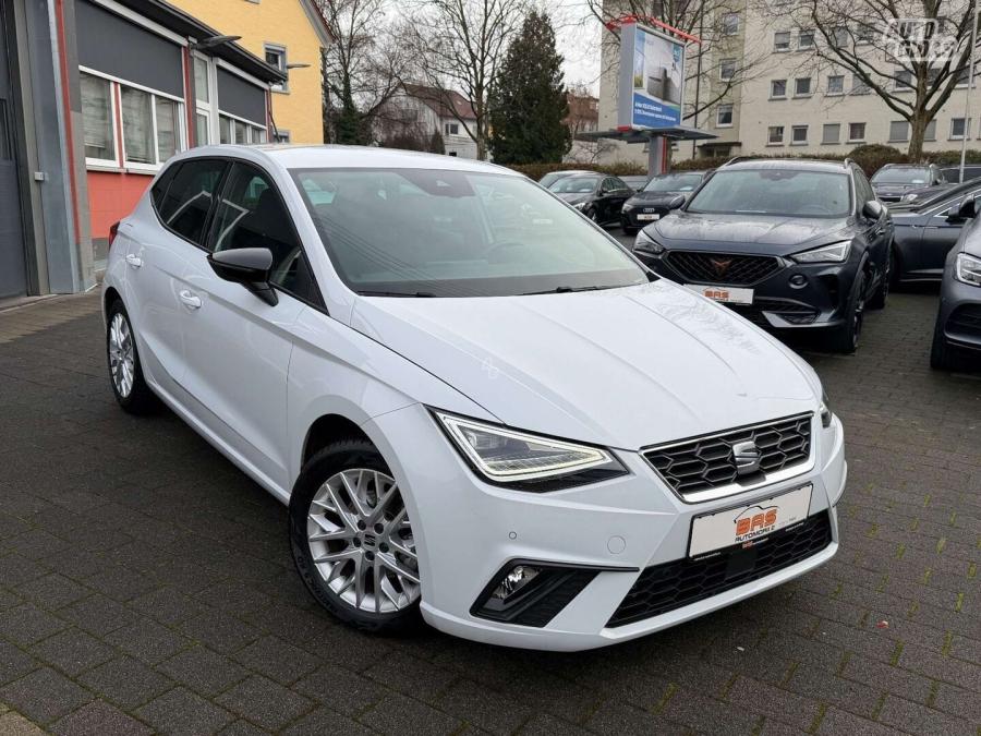 White SEAT Ibiza 2024 in Kaunas, with an engine capacity of 1.00 L and mileage of 24 thousand km for 22735 €, photo 3 on AUTOMOTO.COM.LV