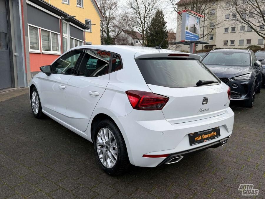 White SEAT Ibiza 2024 in Kaunas, with an engine capacity of 1.00 L and mileage of 24 thousand km for 22735 €, photo 6 on AUTOMOTO.COM.LV