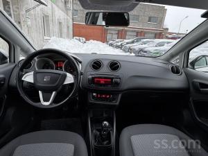 White SEAT Ibiza 2011 in Daugavpils, with an engine capacity of 1.60 L and mileage of 0 thousand km for 3590 €, photo 14 on AUTOMOTO.COM.LV
