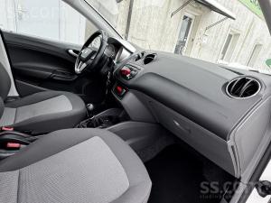 White SEAT Ibiza 2011 in Daugavpils, with an engine capacity of 1.60 L and mileage of 0 thousand km for 3590 €, photo 15 on AUTOMOTO.COM.LV