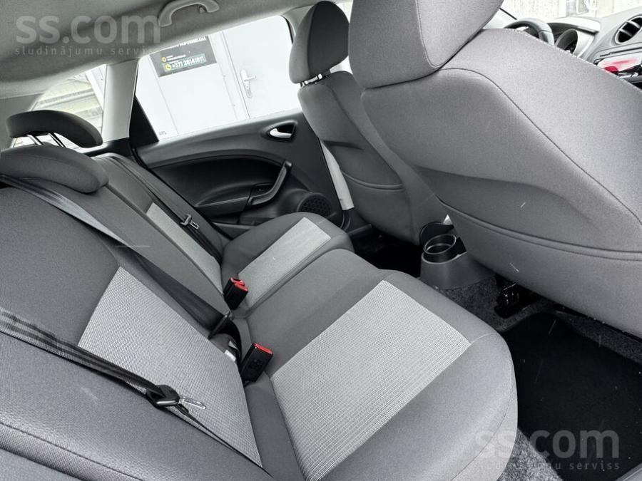 White SEAT Ibiza 2011 in Daugavpils, with an engine capacity of 1.60 L and mileage of 0 thousand km for 3590 €, photo 18 on AUTOMOTO.COM.LV