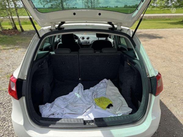 White SEAT Ibiza 2011 in Radviliskis, with an engine capacity of 1.20 L and mileage of 205 thousand km for 2600 €, photo 9 on AUTOMOTO.COM.LV