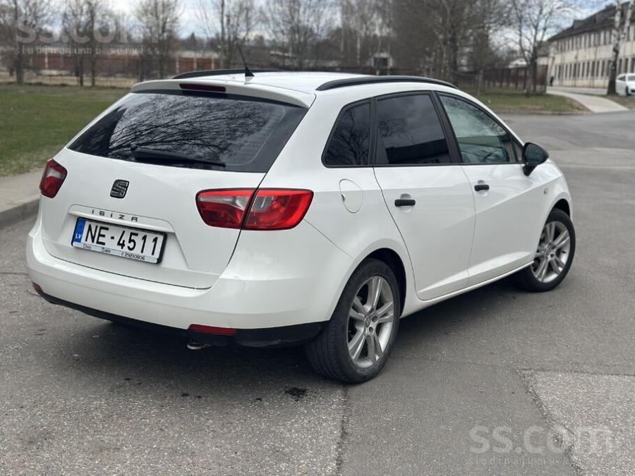 White SEAT Ibiza 2012 in Valmiera, with an engine capacity of 1.30 L and mileage of 180 thousand km for 3150 €, photo 3 on AUTOMOTO.COM.LV