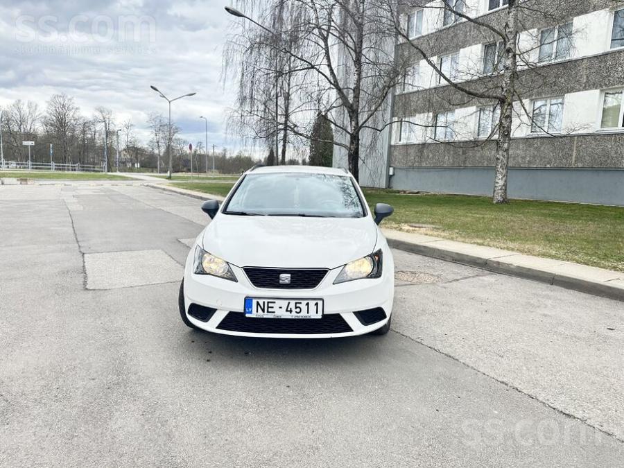 White SEAT Ibiza 2012 in Valmiera, with an engine capacity of 1.30 L and mileage of 180 thousand km for 3150 €, photo 5 on AUTOMOTO.COM.LV