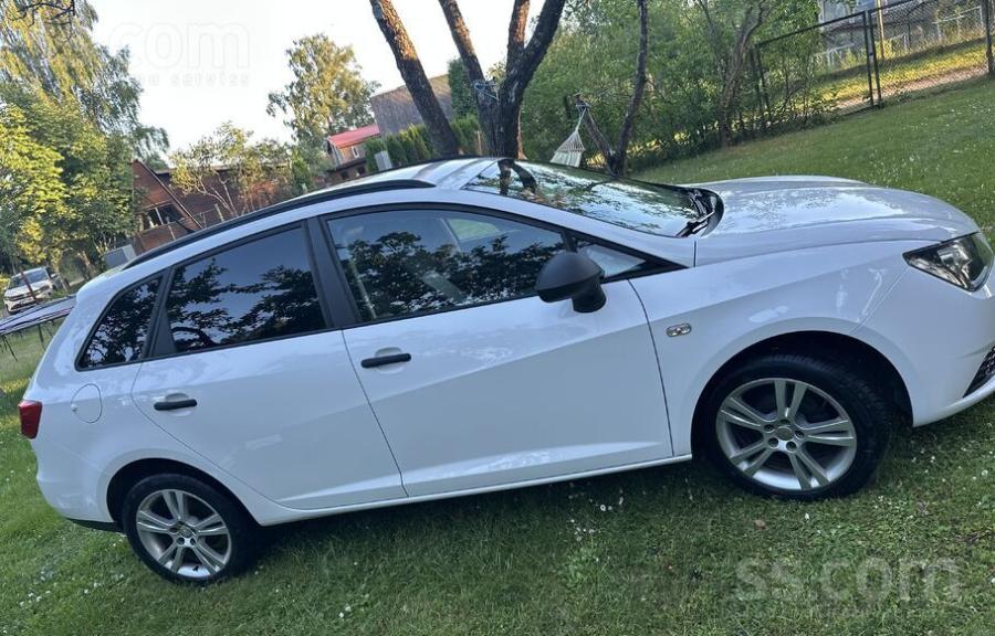 White SEAT Ibiza 2012 in Valmiera, with an engine capacity of 1.30 L and mileage of 180 thousand km for 3150 €, photo 6 on AUTOMOTO.COM.LV
