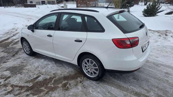 White SEAT Ibiza 2013 in Kaunas, with an engine capacity of 1.20 L and mileage of 232 thousand km for 2850 €, photo 7 on AUTOMOTO.COM.LV