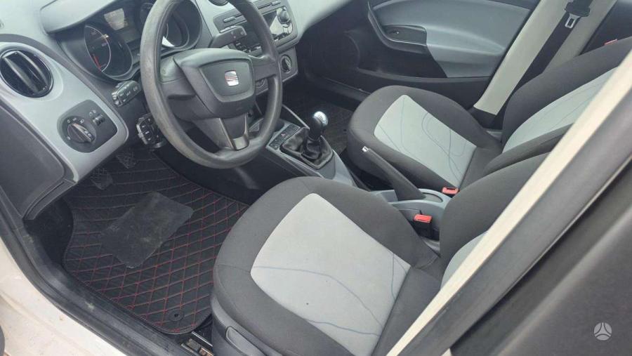 Balts SEAT Ibiza 2013 Kauņa, ar dzinēja tilpumu 1.20 L un nobraukumu 232 tūkst. km par 2850 €, foto 9 vietnē AUTOMOTO.COM.LV