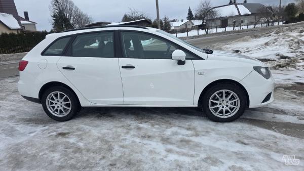 White SEAT Ibiza 2013 in Kaunas, with an engine capacity of 1.20 L and mileage of 232 thousand km for 2850 €, photo 4 on AUTOMOTO.COM.LV