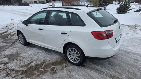White SEAT Ibiza 2013 in Kaunas, with an engine capacity of 1.20 L and mileage of 232 thousand km for 2750 €, photo 6 on AUTOMOTO.COM.LV