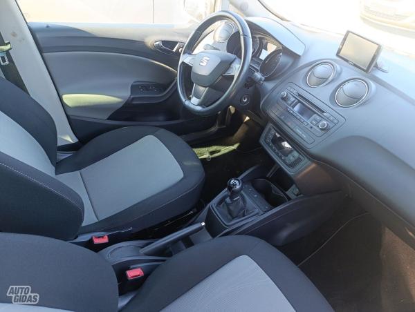 Balts SEAT Ibiza 2014 Kretinga, ar dzinēja tilpumu 1.20 L un nobraukumu 192 tūkst. km par 3650 €, foto 5 vietnē AUTOMOTO.COM.LV