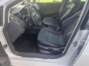 Balts SEAT Ibiza 2015 Viļņa, ar dzinēja tilpumu 1.20 L un nobraukumu 154 tūkst. km par 4950 €, foto 13 vietnē AUTOMOTO.COM.LV
