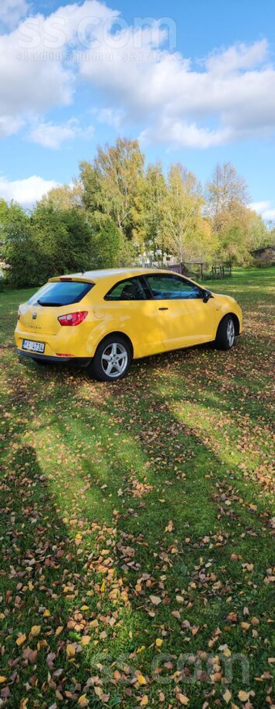 Yellow SEAT Ibiza 2009 in Jelgava, with an engine capacity of 1.40 L and mileage of 243 thousand km for 2200 €, photo 6 on AUTOMOTO.COM.LV