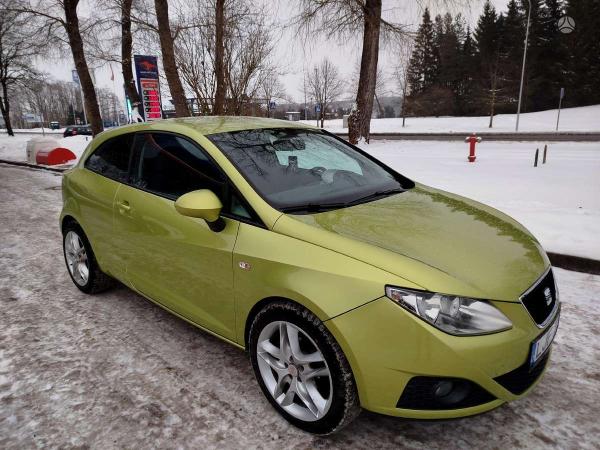 Yellow SEAT Ibiza 2010 in Anyksciai, with an engine capacity of 1.40 L and mileage of 220 thousand km for 2000 €, photo 1 on AUTOMOTO.COM.LV