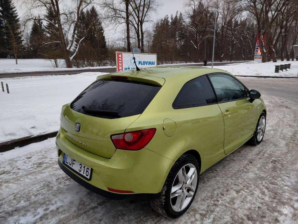 Yellow SEAT Ibiza 2010 in Anyksciai, with an engine capacity of 1.40 L and mileage of 220 thousand km for 2000 €, photo 4 on AUTOMOTO.COM.LV