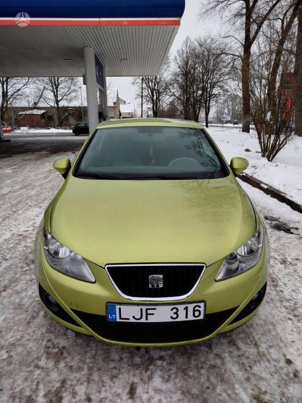 Yellow SEAT Ibiza 2010 in Anyksciai, with an engine capacity of 1.40 L and mileage of 220 thousand km for 2000 €, photo 5 on AUTOMOTO.COM.LV