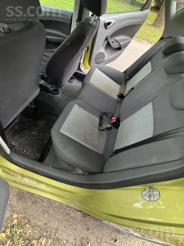 Dzeltens SEAT Ibiza 2009 Bauska, ar dzinēja tilpumu 1.40 L un nobraukumu 317 tūkst. km par 3500 €, foto 7 vietnē AUTOMOTO.COM.LV