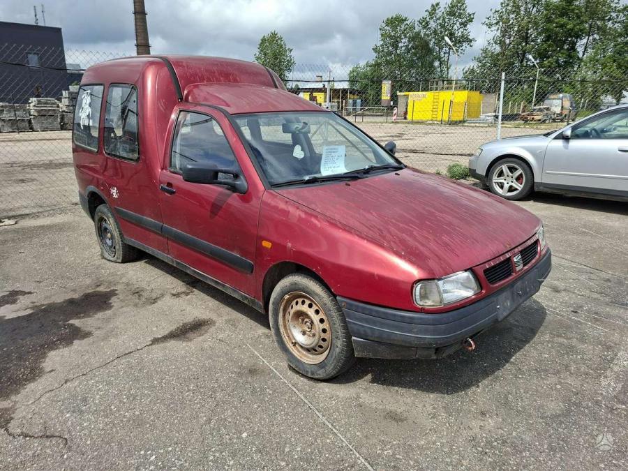 Красный Сеат Инка 1998 в Плунге, объемом двигателя 1.90 л и пробегом 292 тыс. км за 280 €, фото 3 на AUTOMOTO.COM.LV