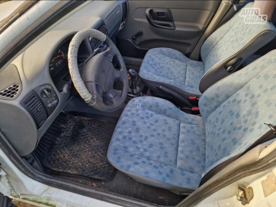 White SEAT Inca 1998 in Ignalina, with an engine capacity of 1.40 L and mileage of 285 thousand km for 250 €, photo 10 on AUTOMOTO.COM.LV