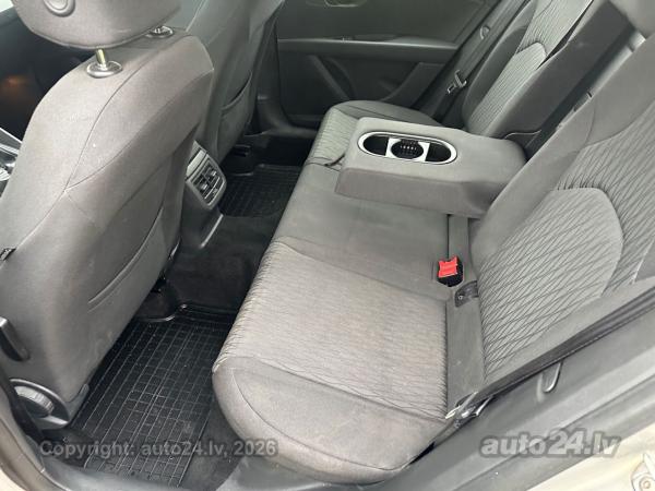 Smilšu krāsa SEAT Leon 2014 Tallina, ar dzinēja tilpumu 1.60 L un nobraukumu 270 tūkst. km par 6499 €, foto 9 vietnē AUTOMOTO.COM.LV