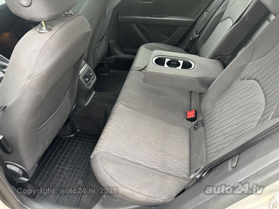 Smilšu krāsa SEAT Leon 2014 Tallina, ar dzinēja tilpumu 1.60 L un nobraukumu 270 tūkst. km par 6499 €, foto 9 vietnē AUTOMOTO.COM.LV