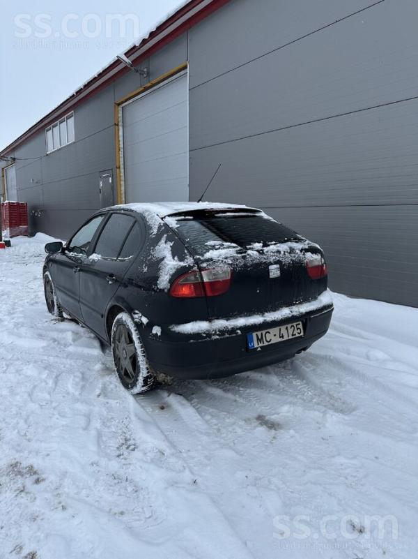 Black SEAT Leon 2000 in Daugavpils, with an engine capacity of 1.90 L and mileage of 374 thousand km for 1700 €, photo 2 on AUTOMOTO.COM.LV