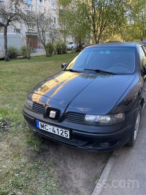 Black SEAT Leon 2001 in Daugavpils, with an engine capacity of 1.90 L and mileage of 378 thousand km for 1350 €, photo  on AUTOMOTO.COM.LV