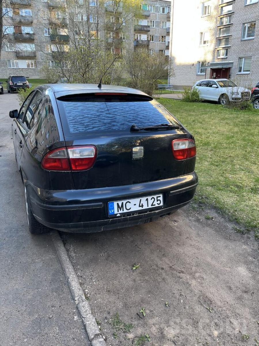Black SEAT Leon 2001 in Daugavpils, with an engine capacity of 1.90 L and mileage of 378 thousand km for 1350 €, photo 4 on AUTOMOTO.COM.LV