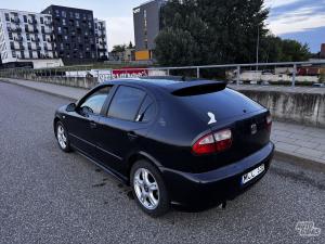 Black SEAT Leon 2001 in Vilnius, with an engine capacity of 1.90 L and mileage of 425 thousand km for 1000 €, photo 3 on AUTOMOTO.COM.LV