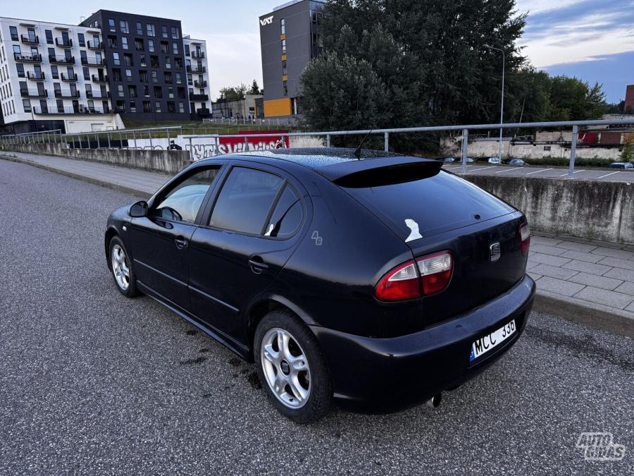 Black SEAT Leon 2001 in Vilnius, with an engine capacity of 1.90 L and mileage of 425 thousand km for 1000 €, photo 3 on AUTOMOTO.COM.LV