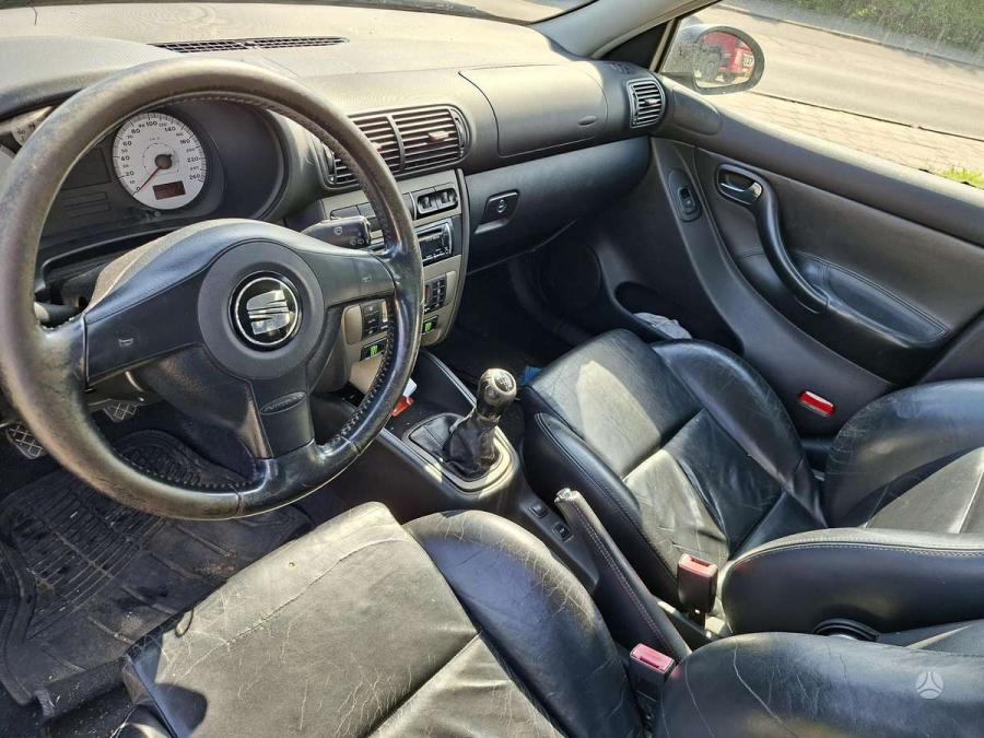 Melns SEAT Leon 2001 Širvintos, ar dzinēja tilpumu 1.90 L un nobraukumu 289 tūkst. km par 899 €, foto 9 vietnē AUTOMOTO.COM.LV