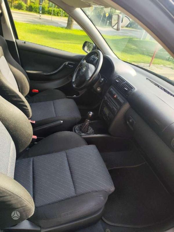 Melns SEAT Leon 2002 Zarasai, ar dzinēja tilpumu 1.78 L un nobraukumu 209 tūkst. km par 2400 €, foto 7 vietnē AUTOMOTO.COM.LV