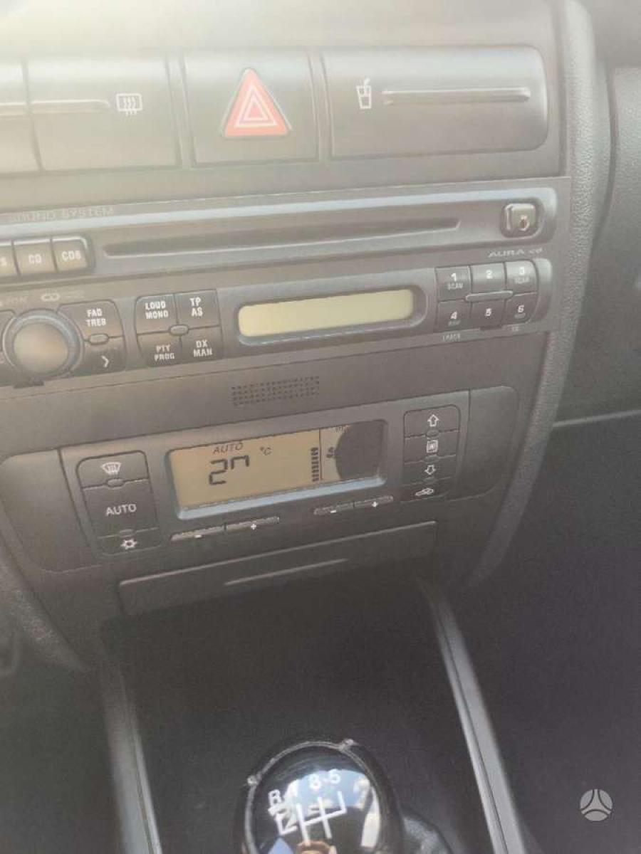 Black SEAT Leon 2002 in Zarasai, with an engine capacity of 1.78 L and mileage of 209 thousand km for 2400 €, photo 12 on AUTOMOTO.COM.LV
