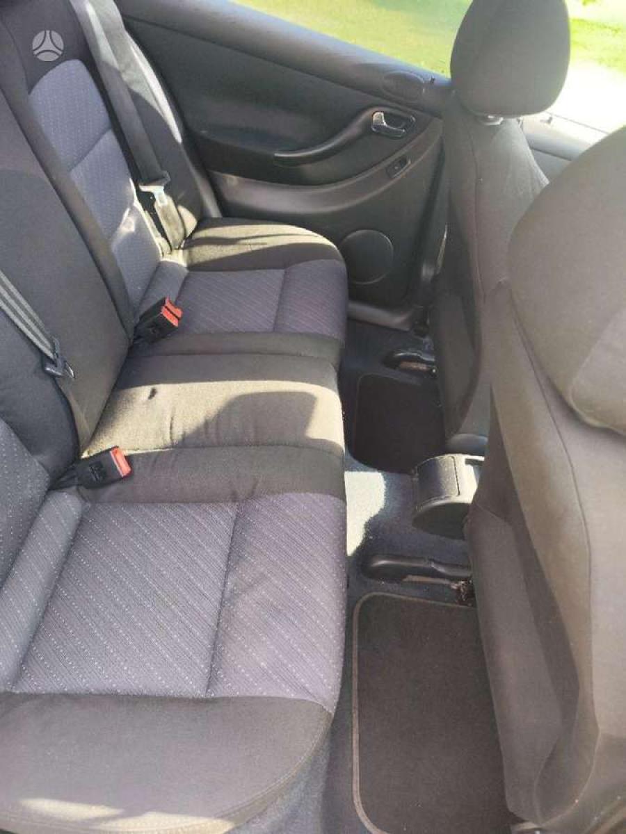 Black SEAT Leon 2002 in Zarasai, with an engine capacity of 1.78 L and mileage of 209 thousand km for 2400 €, photo 13 on AUTOMOTO.COM.LV