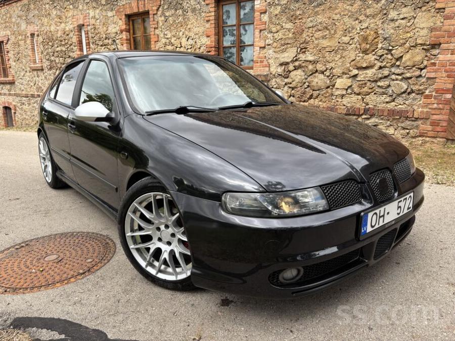 Black SEAT Leon 2002 in Bauska, with an engine capacity of 1.90 L and mileage of 392 thousand km for 1500 €, photo 3 on AUTOMOTO.COM.LV