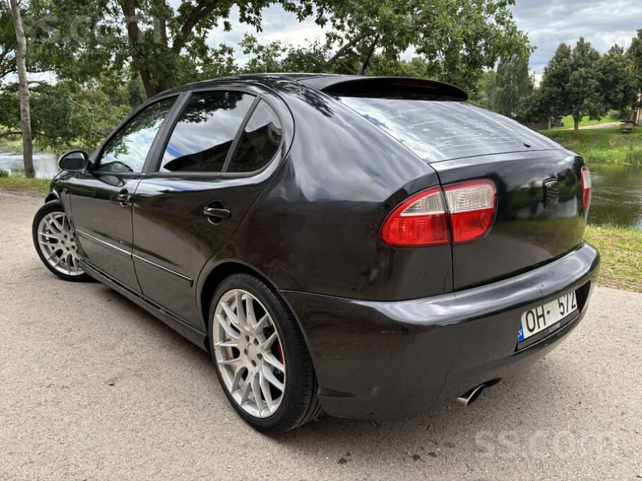 Black SEAT Leon 2002 in Bauska, with an engine capacity of 1.90 L and mileage of 392 thousand km for 1500 €, photo 4 on AUTOMOTO.COM.LV