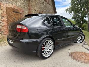Black SEAT Leon 2002 in Bauska, with an engine capacity of 1.90 L and mileage of 392 thousand km for 1500 €, photo 6 on AUTOMOTO.COM.LV