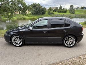 Black SEAT Leon 2002 in Bauska, with an engine capacity of 1.90 L and mileage of 392 thousand km for 1500 €, photo 12 on AUTOMOTO.COM.LV