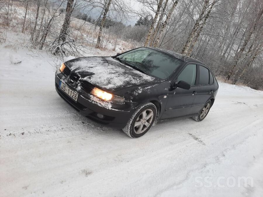 Black SEAT Leon 2003 in Jelgava, with an engine capacity of 1.90 L and mileage of 401 thousand km for 1300 €, photo 1 on AUTOMOTO.COM.LV