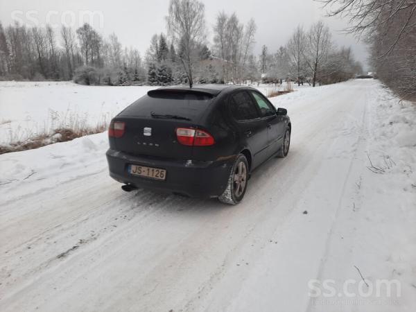 Black SEAT Leon 2003 in Jelgava, with an engine capacity of 1.90 L and mileage of 401 thousand km for 1300 €, photo 7 on AUTOMOTO.COM.LV