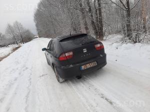 Black SEAT Leon 2003 in Jelgava, with an engine capacity of 1.90 L and mileage of 401 thousand km for 1300 €, photo 9 on AUTOMOTO.COM.LV