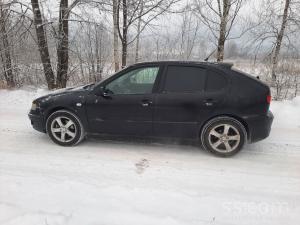 Black SEAT Leon 2003 in Jelgava, with an engine capacity of 1.90 L and mileage of 401 thousand km for 1300 €, photo 11 on AUTOMOTO.COM.LV