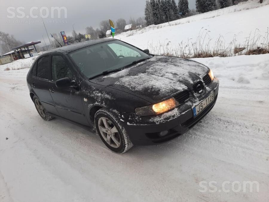 Black SEAT Leon 2003 in Jelgava, with an engine capacity of 1.90 L and mileage of 403 thousand km for 950 €, photo 13 on AUTOMOTO.COM.LV
